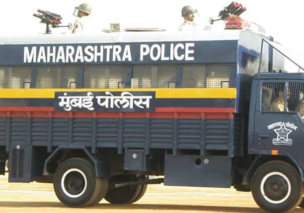 Mumbai call centre scam mastermind arrested - South Asia News