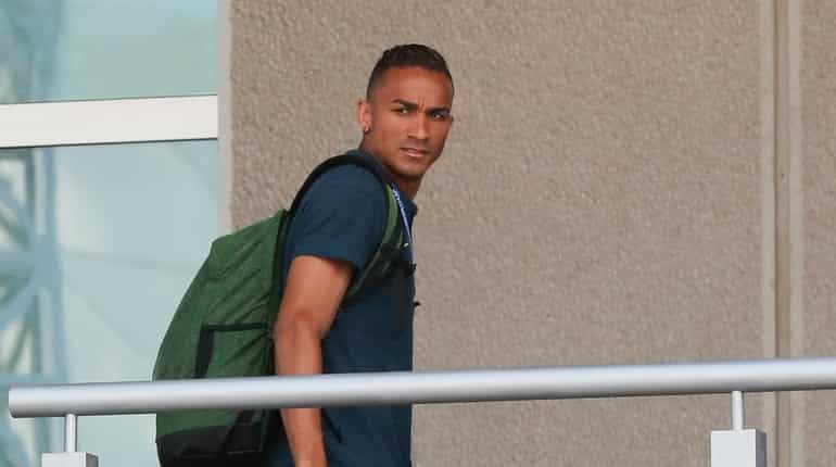 Brazil right-back Danilo ruled out of World Cup due to ankle injury ...