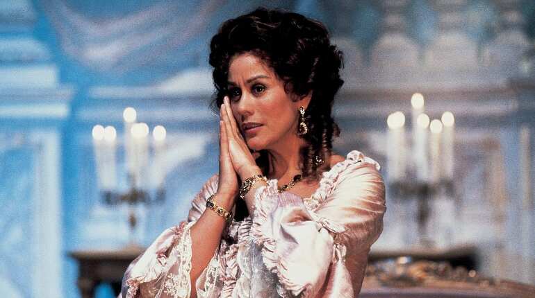 Opera singer Dame Kiri Te Kanawa announces retirement - World News