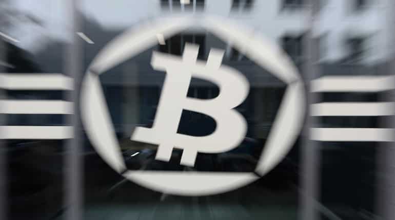 Government warns against Bitcoin - India News News