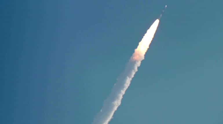 By 2022, Indian son or daughter to go in space 'carrying national flag ...