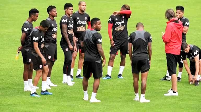 Peru sets roster for World Cup - Sports News