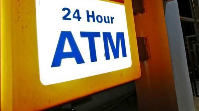 Bank robbery caught on CCTV - India News News