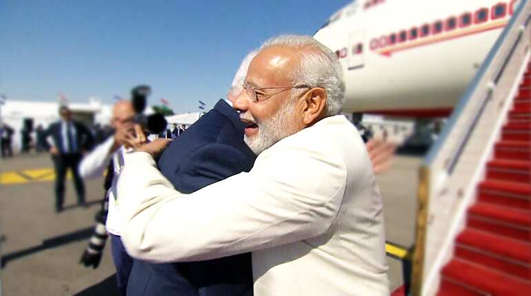 Watch PM Modi's 'hugplomacy' at work - Edge News
