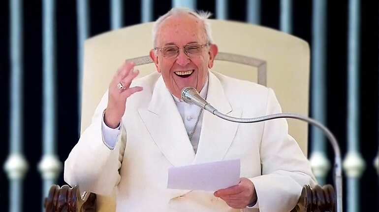 Pope enjoys a rib-shaking laugh on a windy day at the Vatican - World News