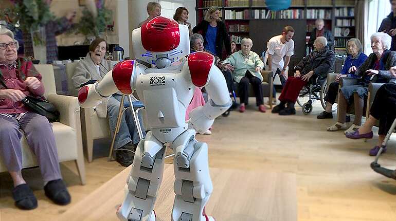 Robots entertain residents in French retirement homes - World News