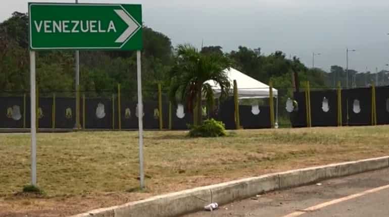 Colombia-Venezuela border bridge remains closed amid US aid standoff ...