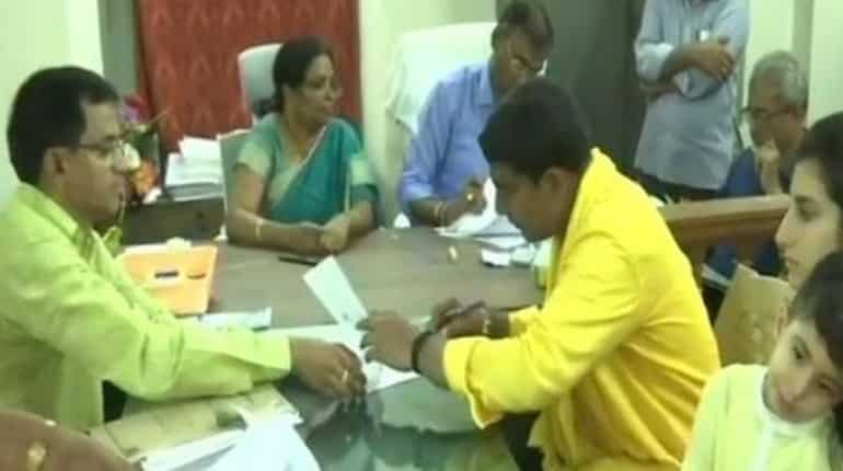 Lok Sabha 2019: Chandrababu Naidu's son Nara Lokesh files nomination from Andhra Pradesh - India ...