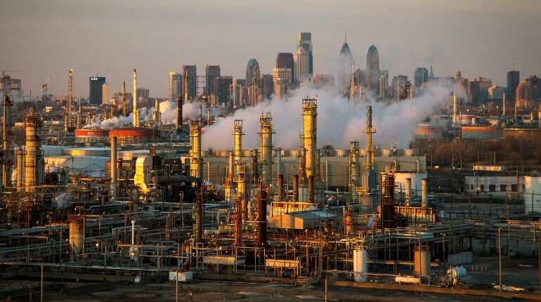 Philadelphia refinery blast puts new spotlight on toxic chemical ...
