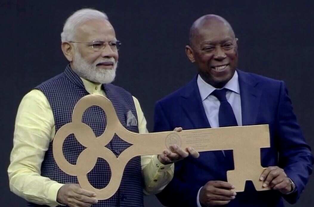 PM Modi honoured with key to Houston city on arrival at 'Howdy, Modi ...