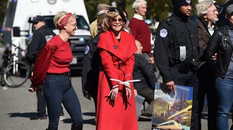 Jane Fonda accepts BAFTA award while getting arrested for climate ...