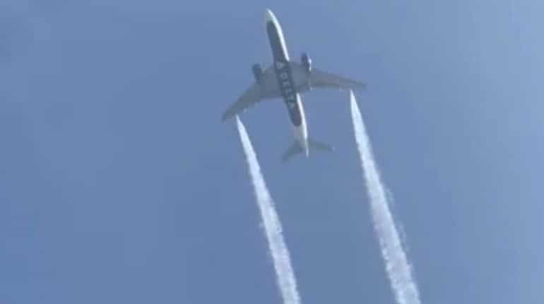 Watch: Plane dumps fuel over school kids in during emergency landing ...