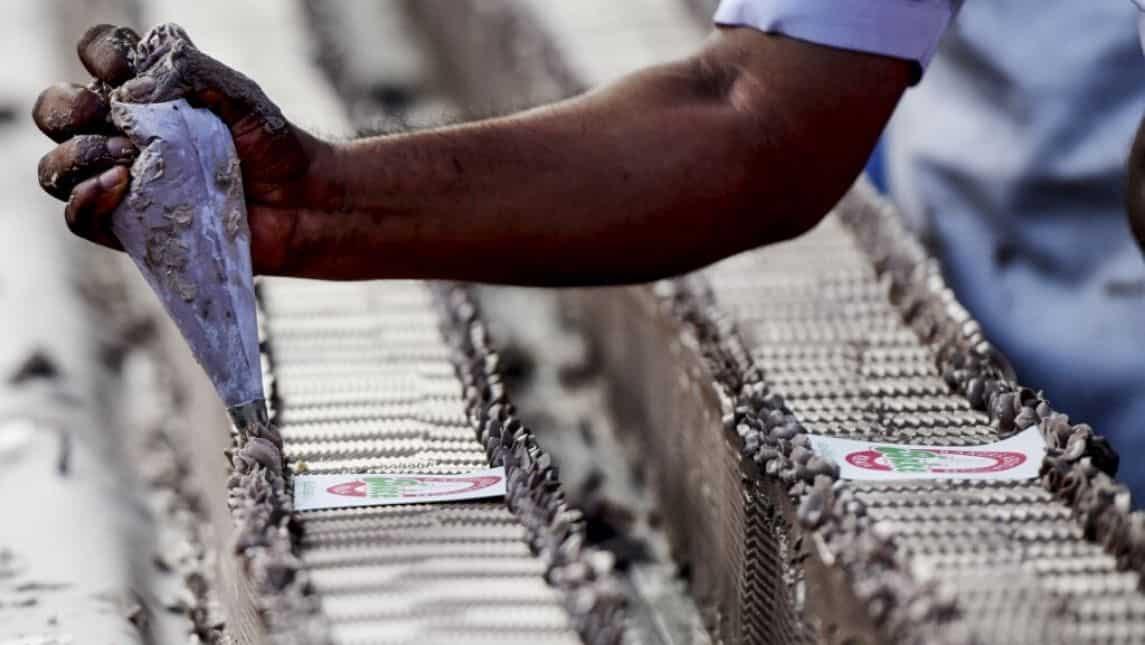 Indian bakers make the 'longest cake', breaking the last guinness world ...