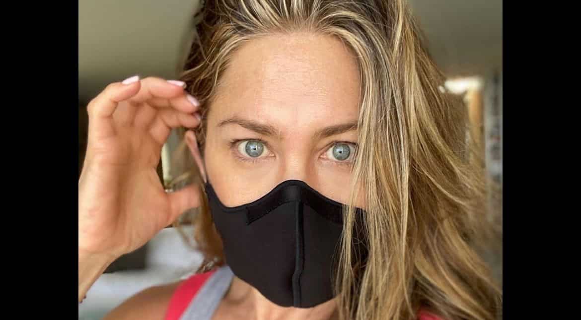 Jennifer Aniston urges fans to wear a mask amid COVID-19 ...
