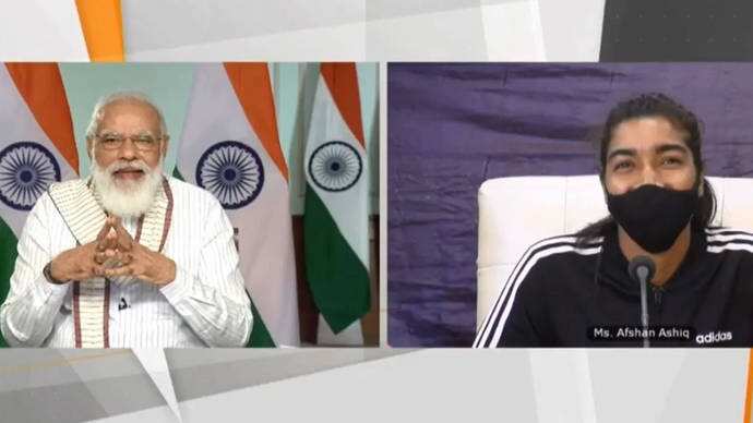 PM Modi interacts with Afshan Ashiq - Kashmiri girl & MS Dhoni fan who ...