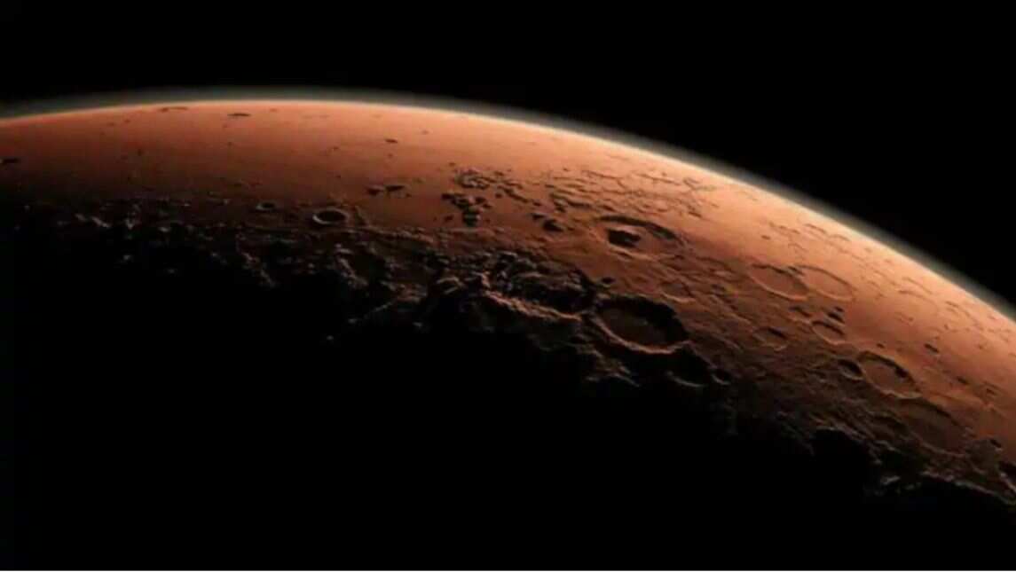 Scientists want to turn Mars green. How will they do it? - Science News