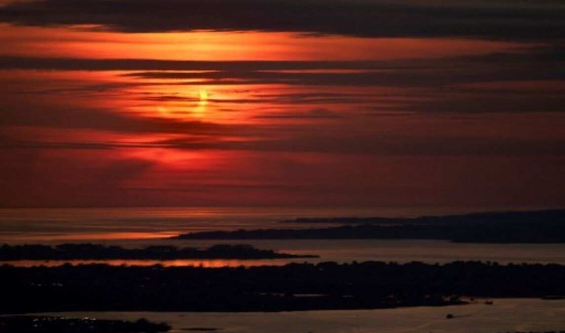 Solar Eclipse dazzles the world - World News