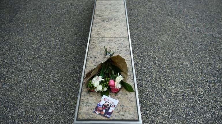 At 9/11 ceremonies, moments of silence and tears - World News