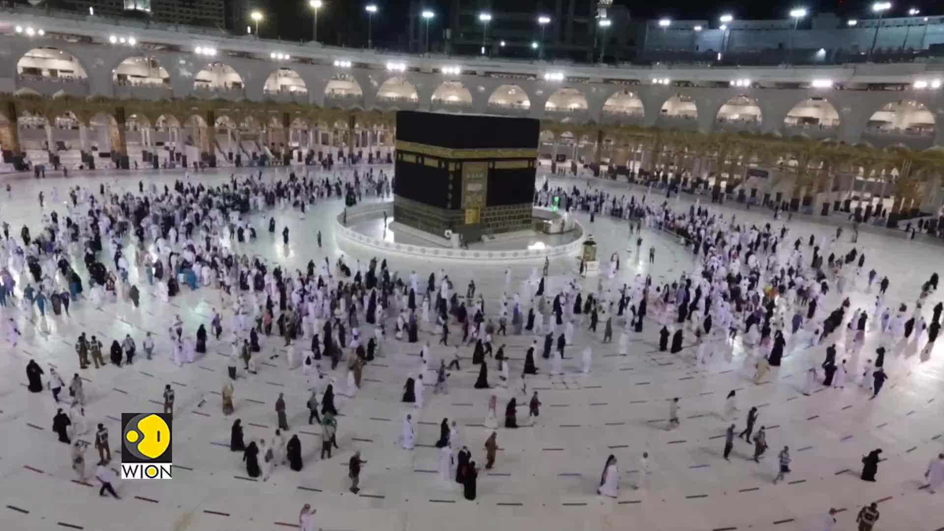 Saudi Arabia: Mosque in Muslim holy city of Mecca operates at full ...