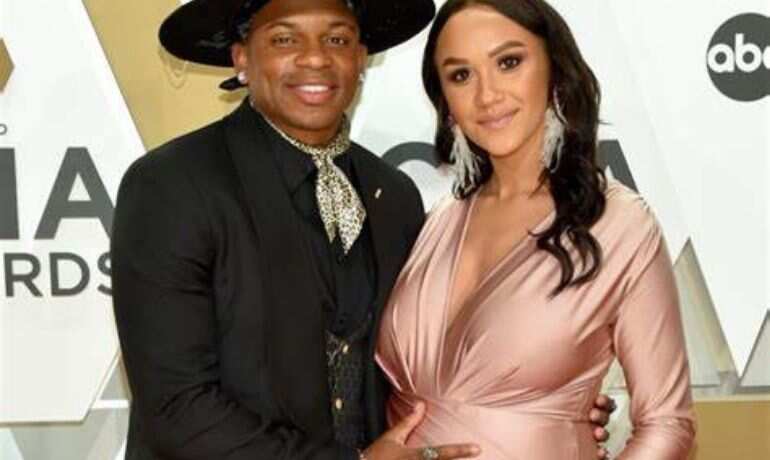 Jimmie Allen and wife Alexis Gale welcome second baby girl Zara ...