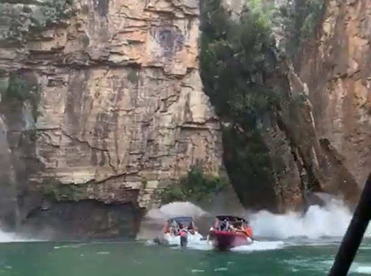 Brazil: 7 people dead after rock breaks off and collapses on boats ...