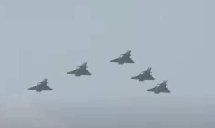 Republic Day Parade 2022: Indian Air Force flexes muscle, touches the ...