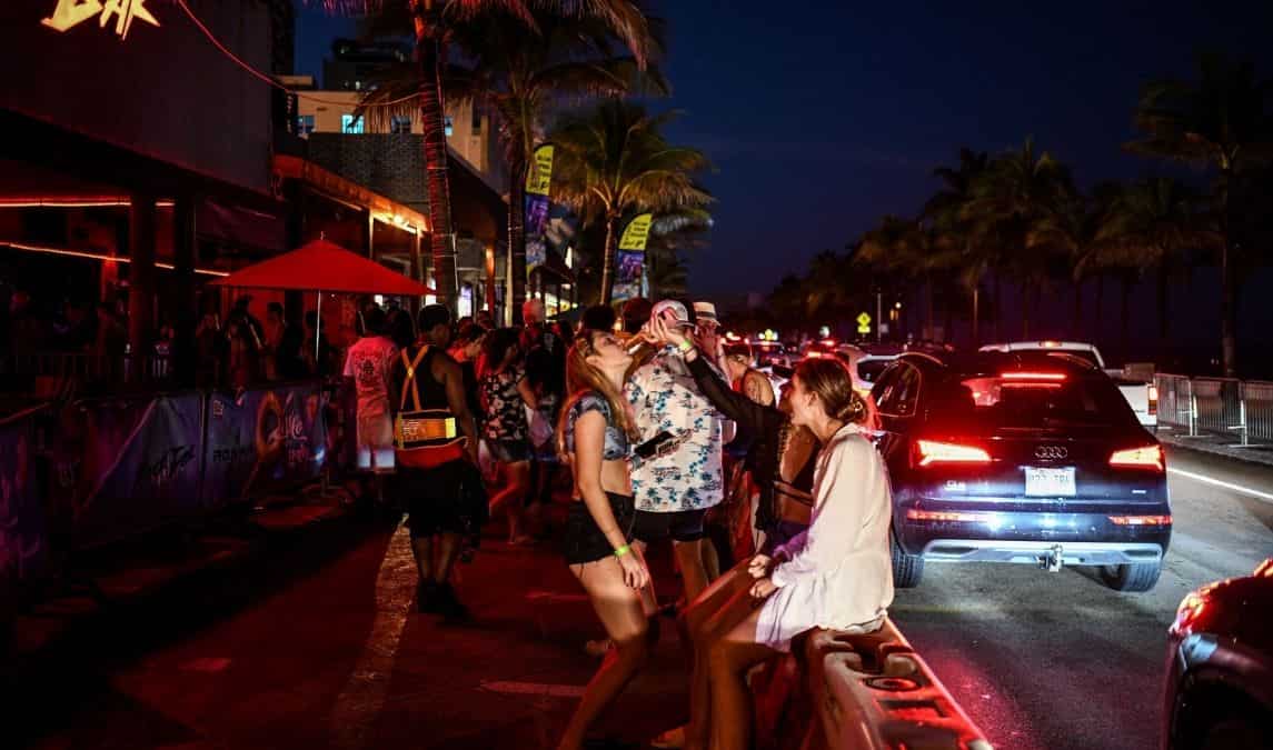 'We can't endure this anymore': Miami Beach slaps curfew on spring ...
