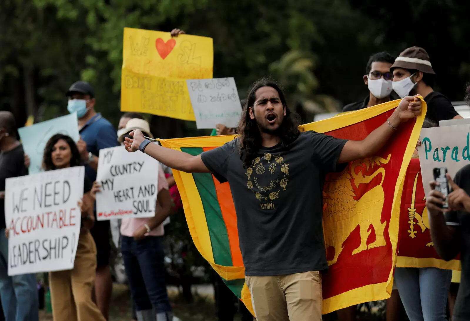 Chants of 'Gota go home' grows louder, Sri Lanka protesters set up ...