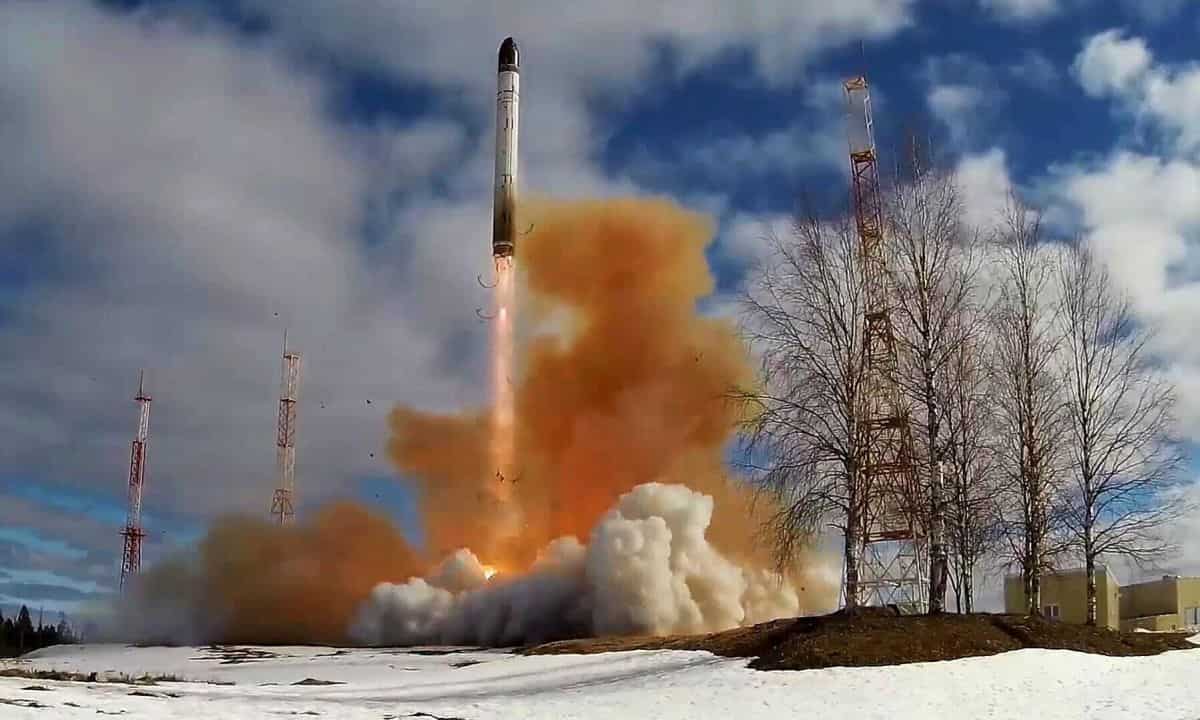 Moscow's new 'Super Weapon' ready: The US warns against use of Nukes ...