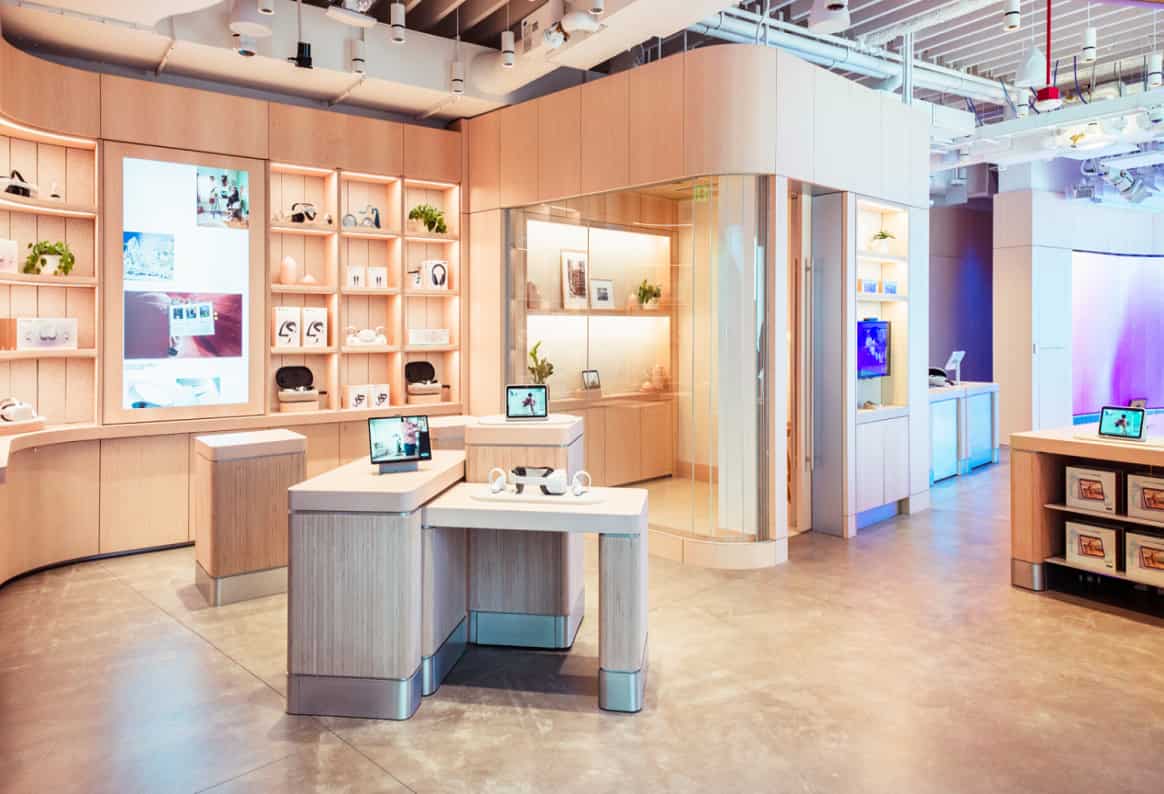 In pics: Facebook owner Meta's new retail store featuring latest VR ...