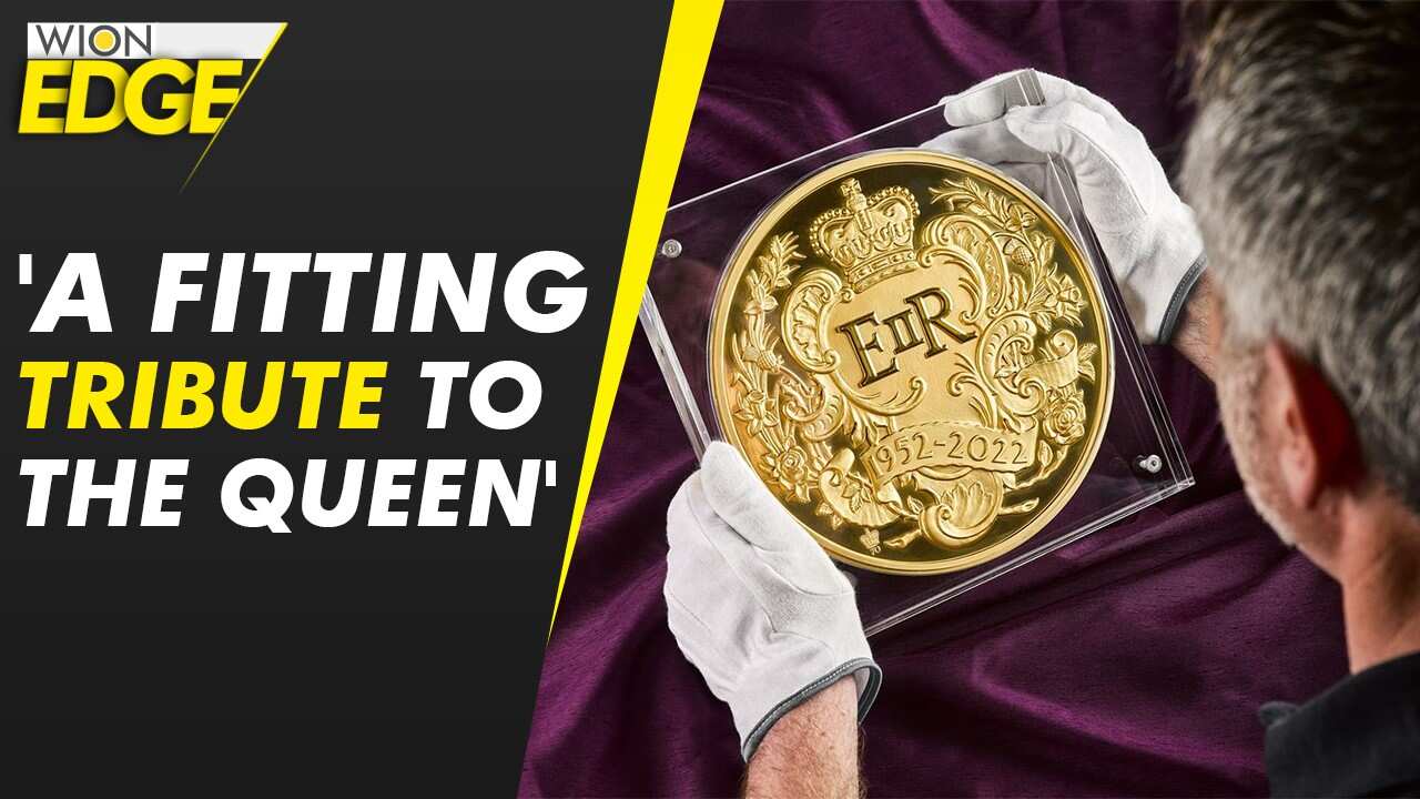 Giant gold coin unveiled to celebrate Queen’s platinum jubilee - Edge News