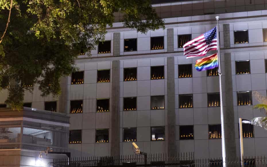 Hong Kong: US consulates lights candles to mark Tiananmen anniversary ...