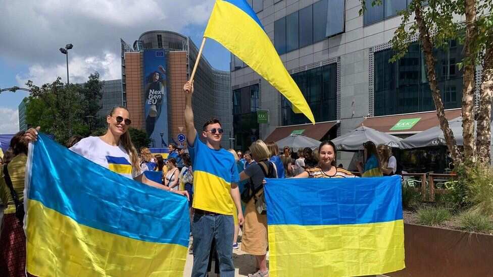 Ukraine gets EU candidate status but getting a membership is a long ...