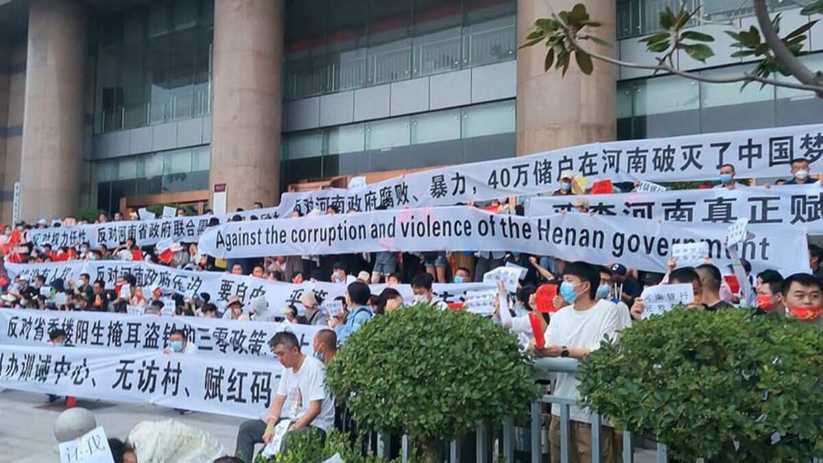 Chinese banking crisis: Four Henan banks froze cash withdrawals - World ...