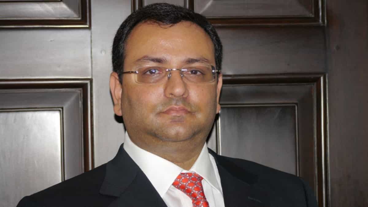 Cyrus Mistry accident: Police file case of rash driving against Dr ...