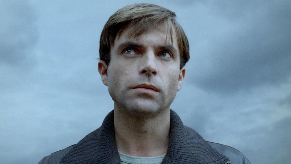 Sam Neill's top 10 performances: 'Jurassic Park', 'Event Horizon', and ...