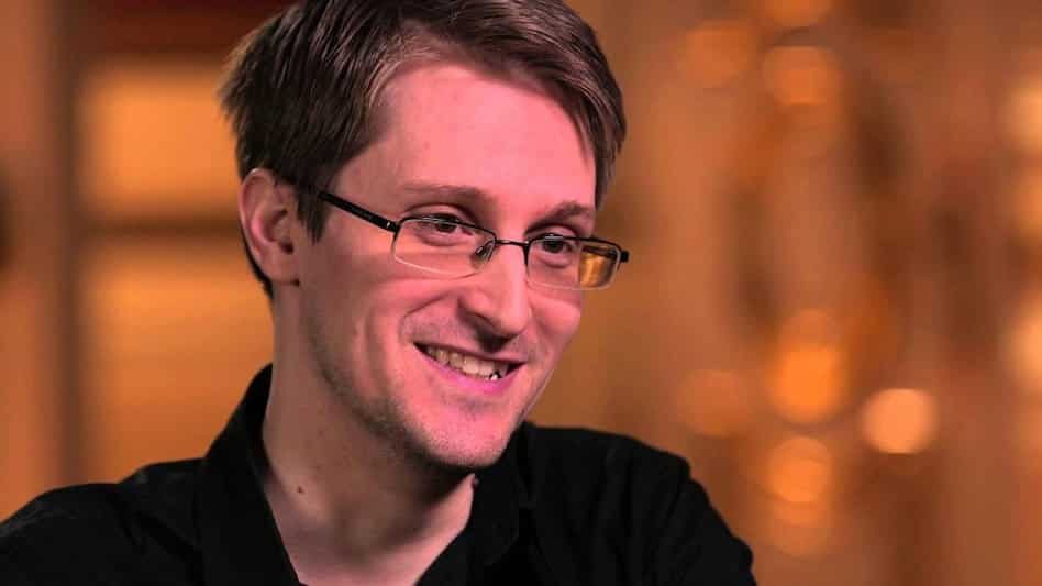 Who is Edward Snowden, the US whistleblower who just got Russian ...