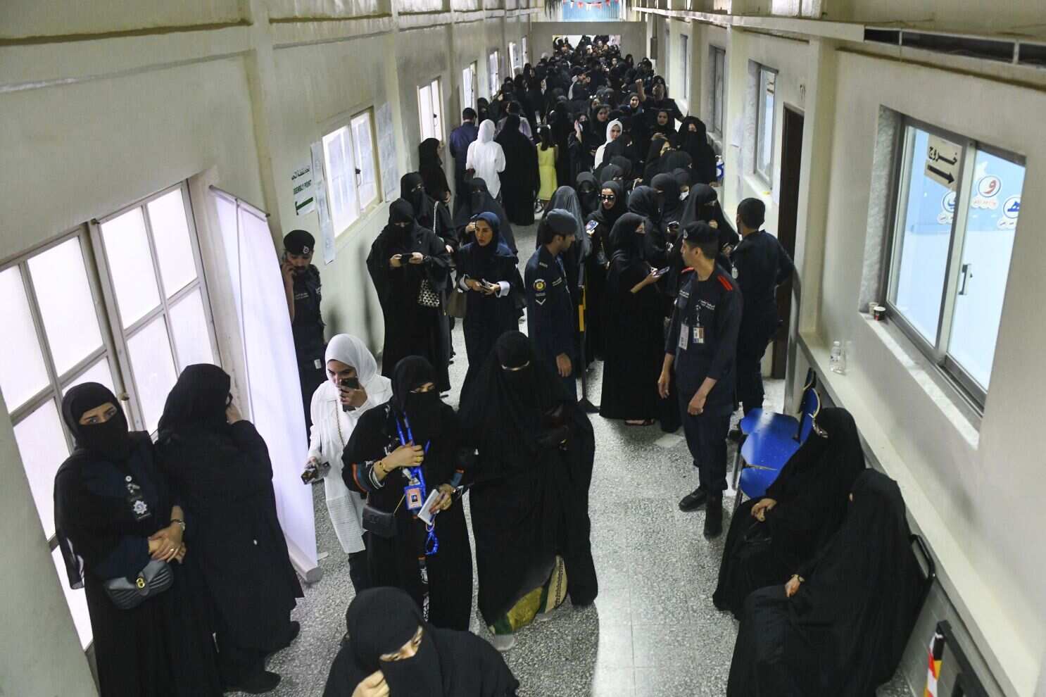 Kuwait's national assembly: Women candidates make a comeback - World News