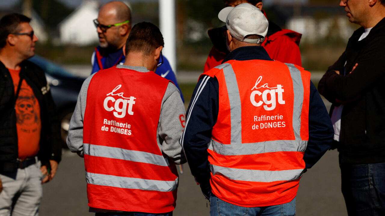 France: Leading trade unions call for strikes amidst soaring inflation ...
