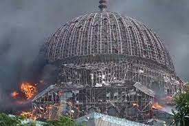 Giant dome collapses as fire engulfs mosque in Indonesia - World News