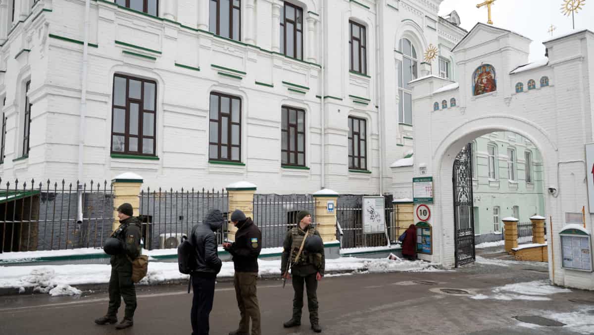 Ukrainian security services raid Kyiv monastery suspecting Russian ...