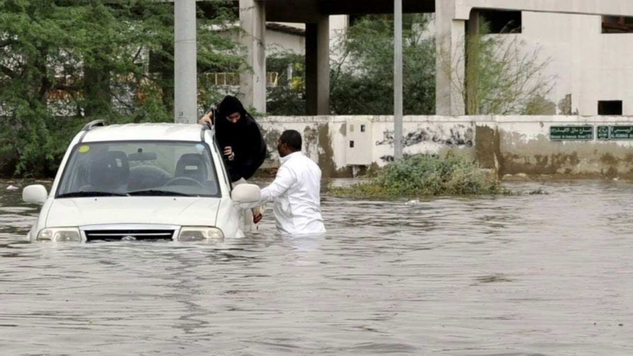 Heavy rains, thunderstorms and floods hit Saudi Arabia's Jeddah - World ...