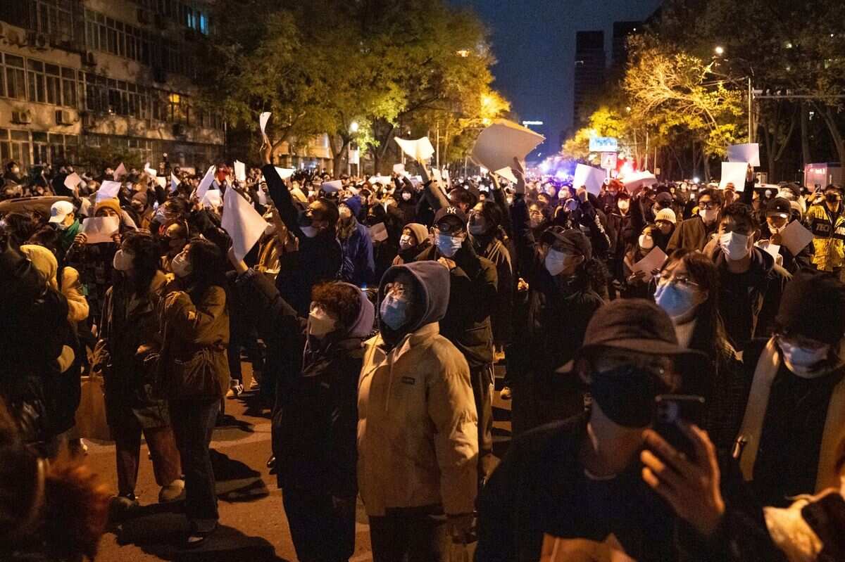 China: White House supports peaceful protests, mass testing resumes in ...