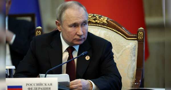 Vladimir Putin likely to isolate in bunker as flu outbreak hits Kremlin ...