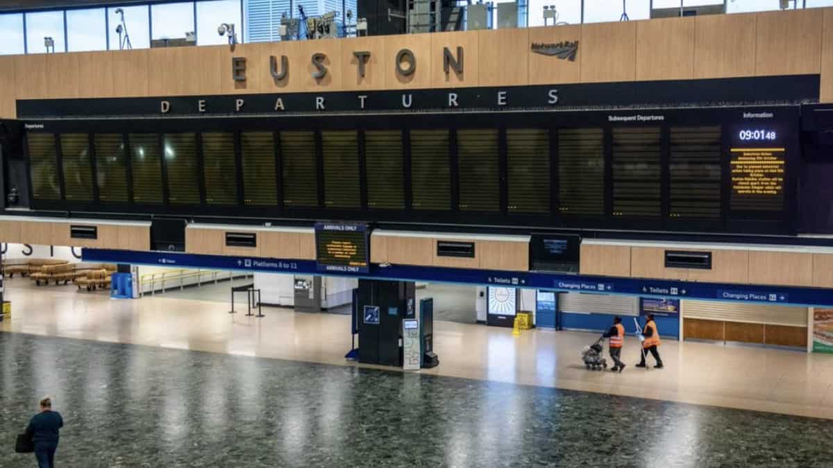 UK train strikes next week to disrupt Christmas travel despite new ...