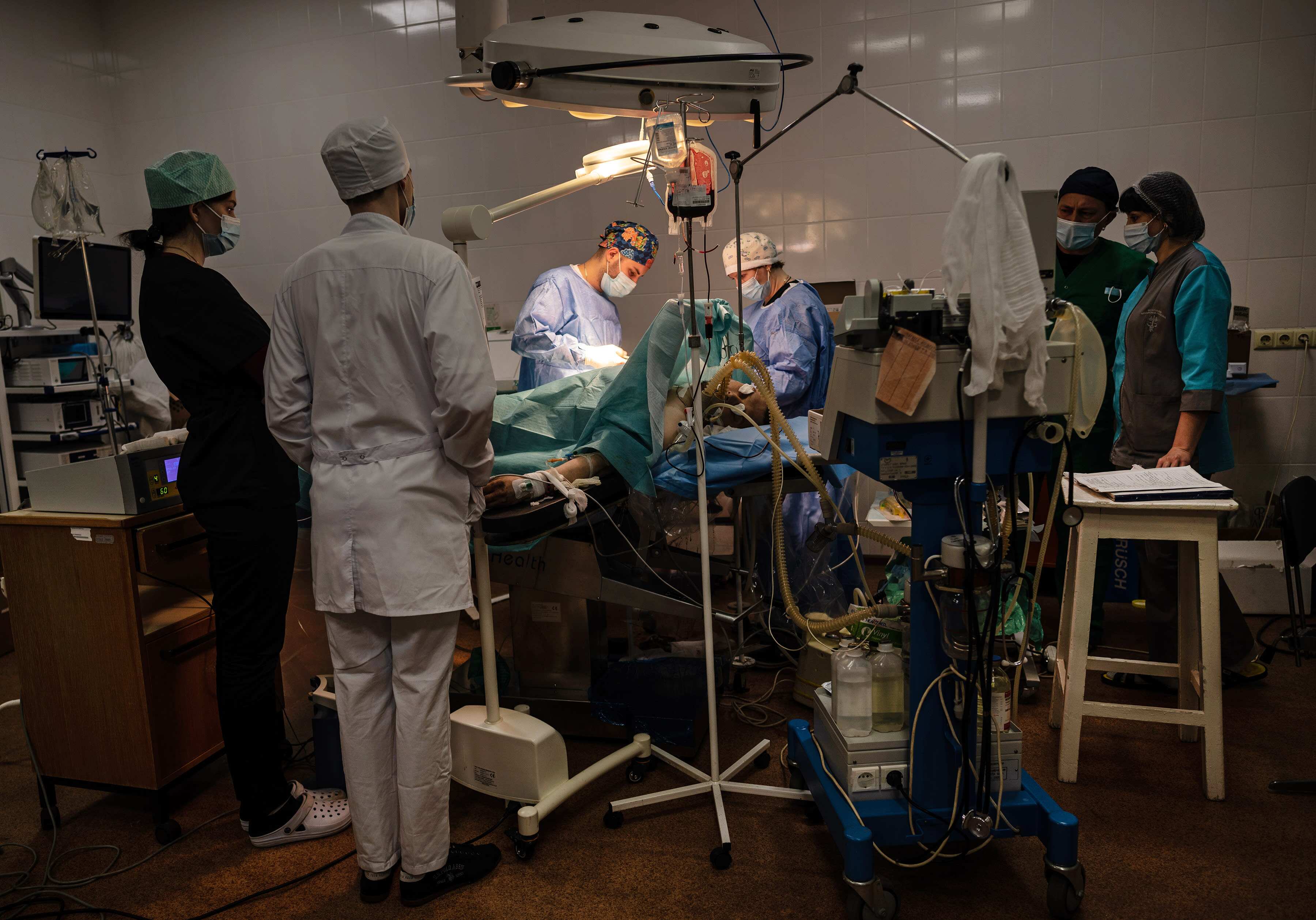 Ukrainian army doctors fight to save lives on front line - World News