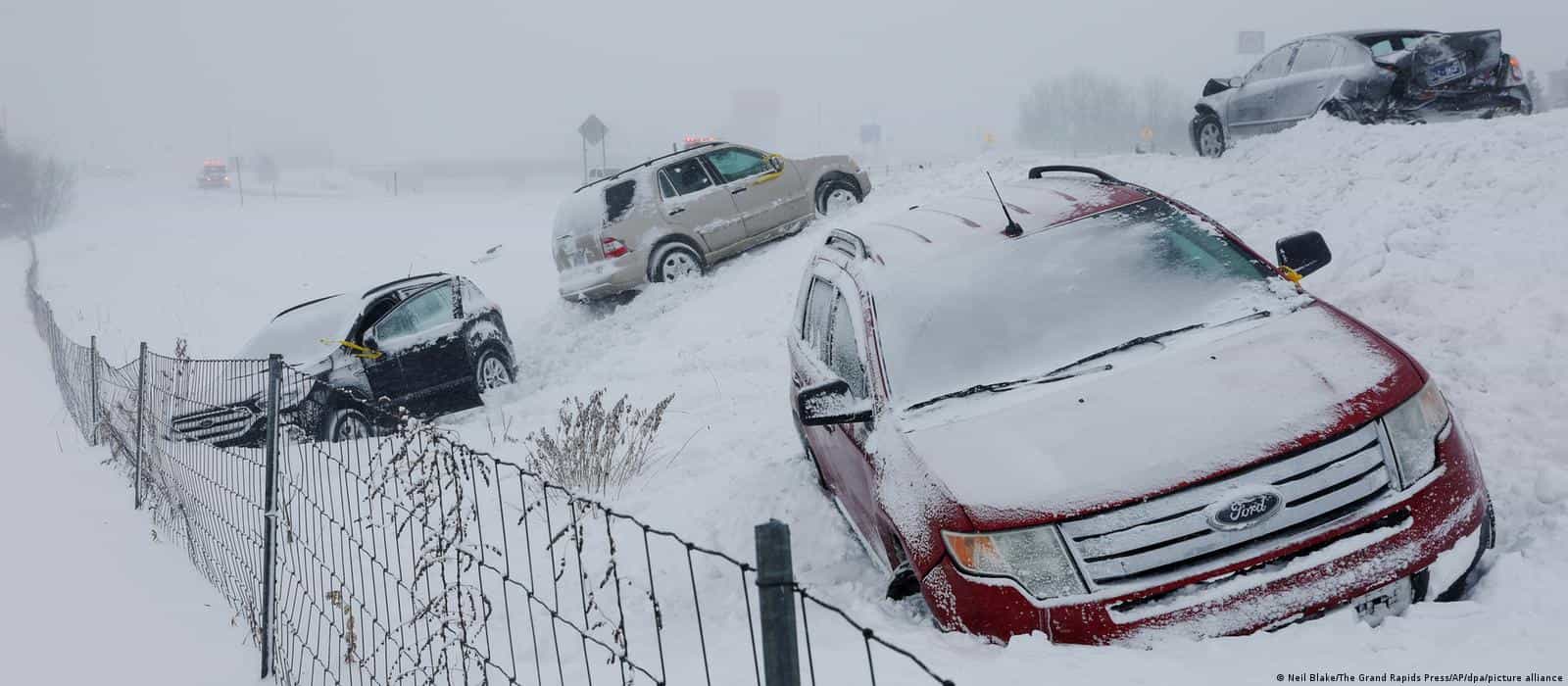 At least 60 killed in U.S. due to devastating winter storm - World News
