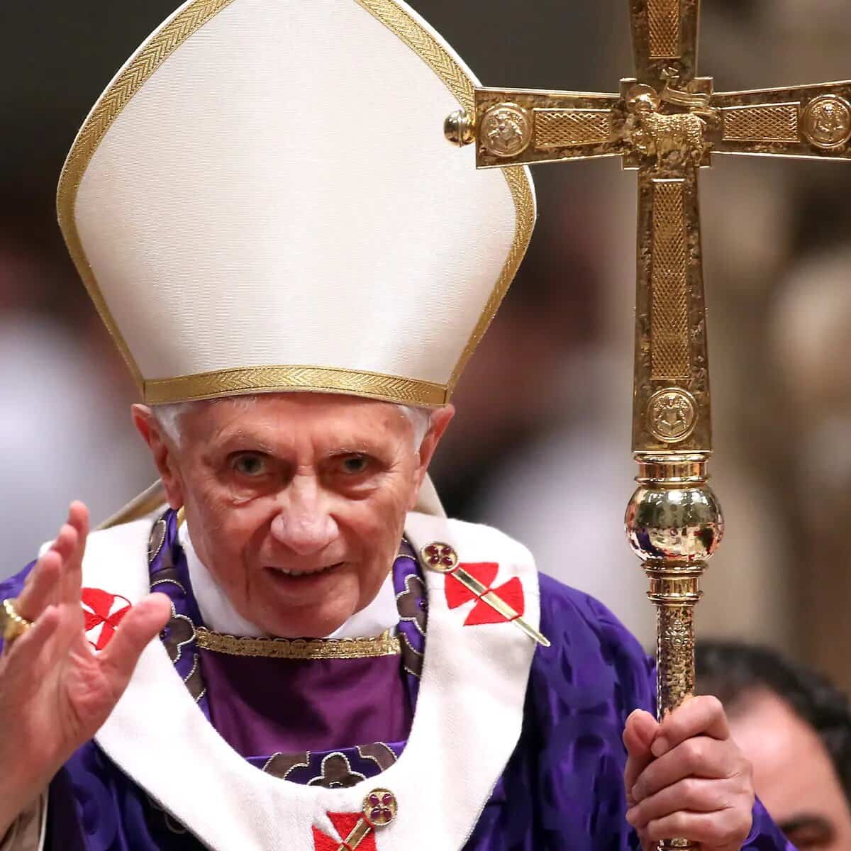 Vatican: Former Pope Benedict XVI dies at 95, bells ring to confirm his ...