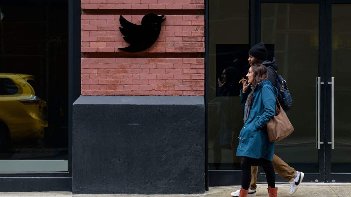 Twitter hands out free ad spaces to chase brands back on platform ...