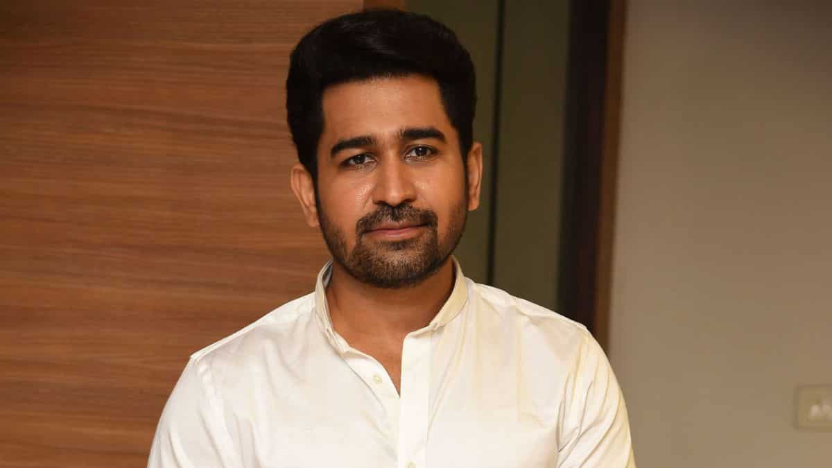 Vijay Antony gets injured on Pichaikkaran 2 sets in Kuala Lumpur; actor ...